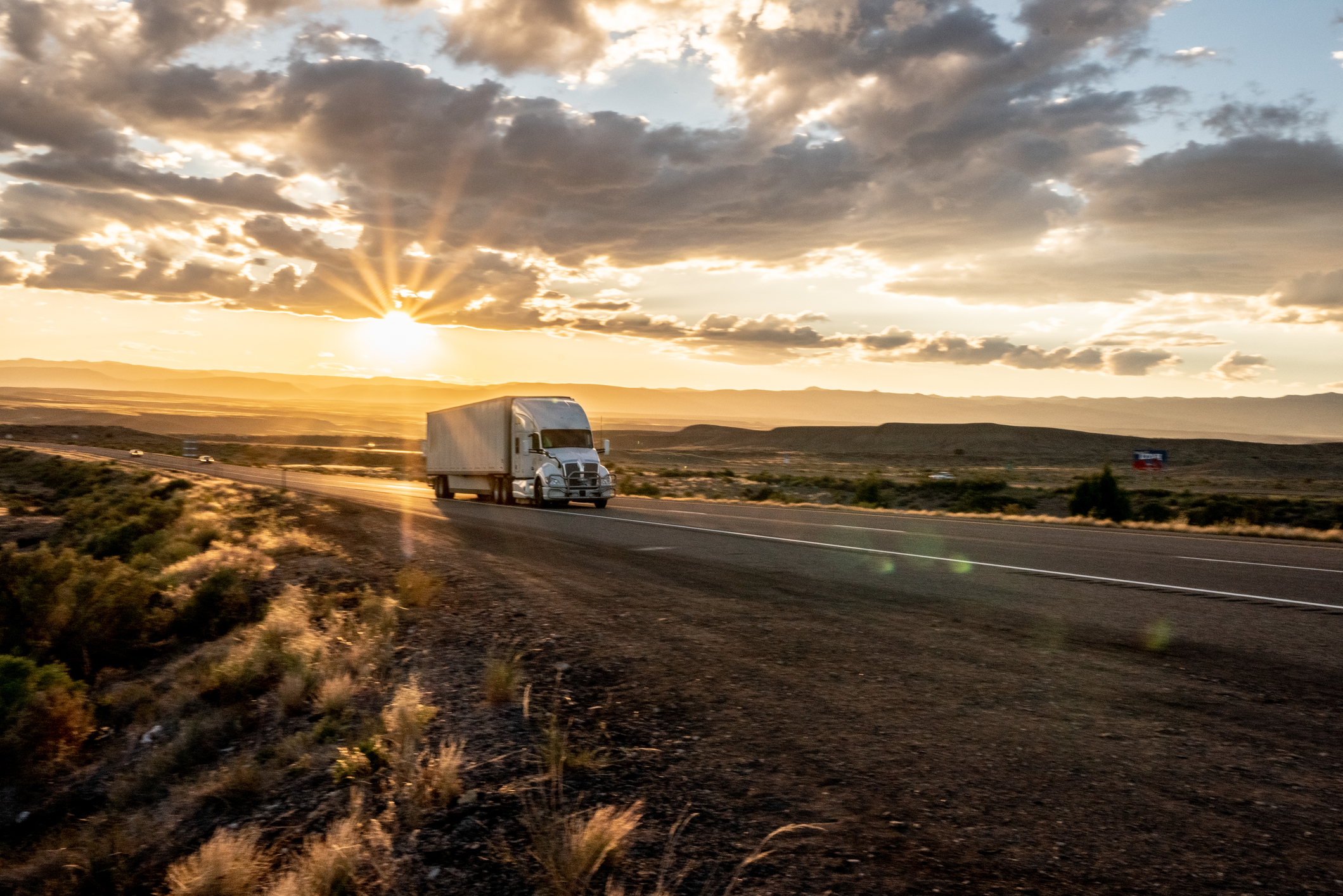 Navigating Supply Chain Challenges: A Closer Look at Managed Logistics ...